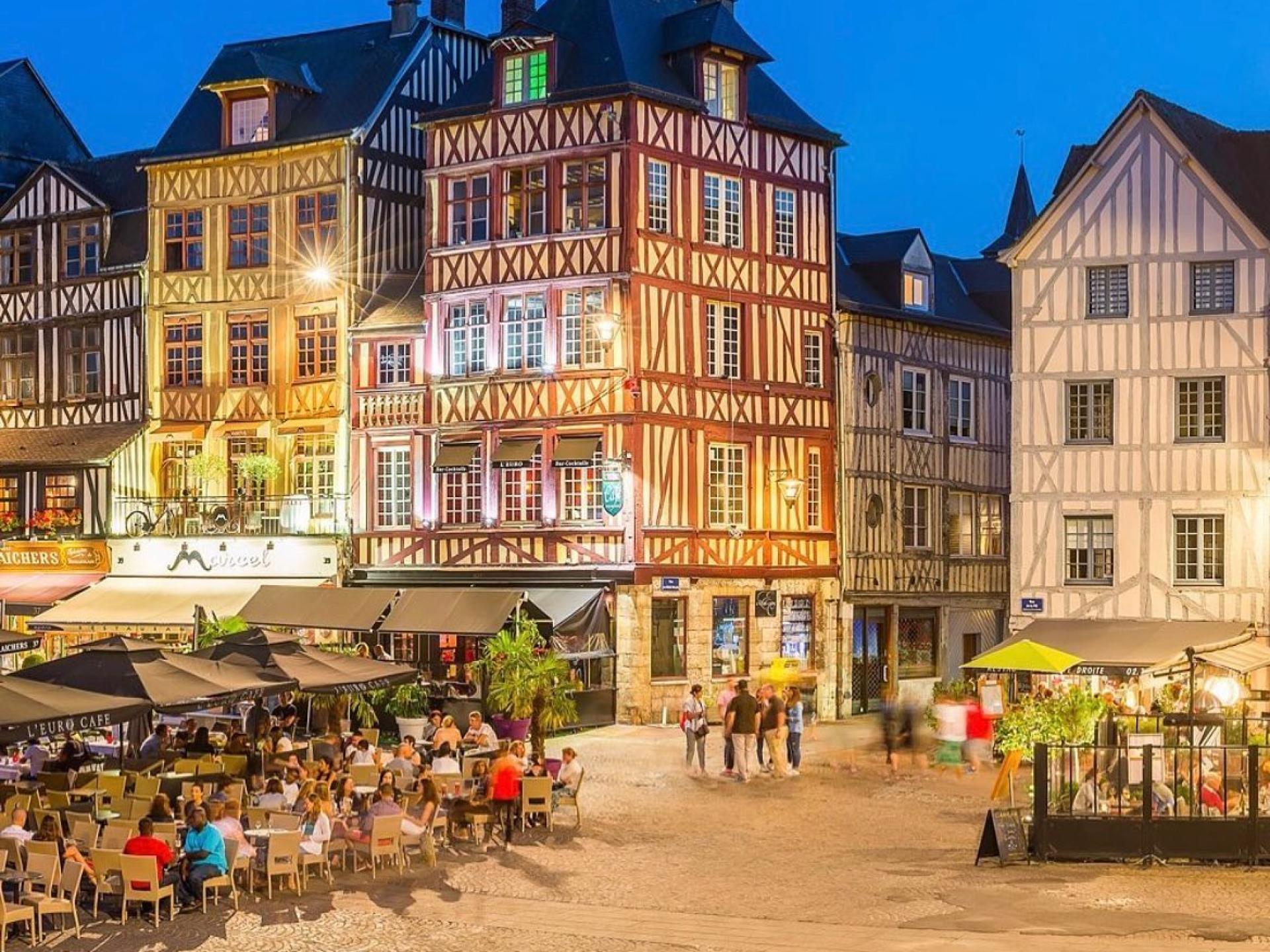 Les meilleurs bars et cafés pour boire un verre le soir à Rouen ...